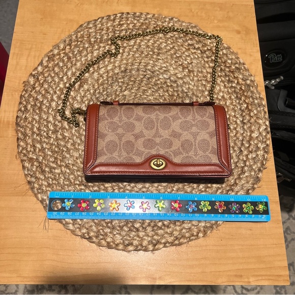 Coach | Bags | Coach Riley Signature Canvas Chain Crossbody Clutch Tan ...